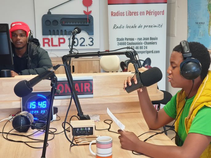 MIC-PUNCH #4 - RLP Radios Libres en Périgord