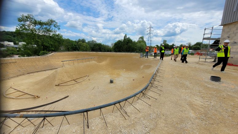 Construction du skate parc au Silôt - RLP Radios Libres en Périgord